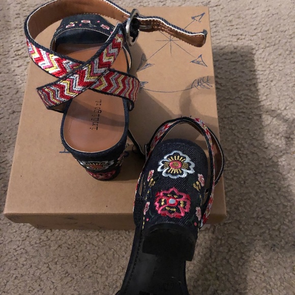 Indigo | Shoes | Indigo Rd Sz 9 Red White Blue Denim Sandals | Poshmark